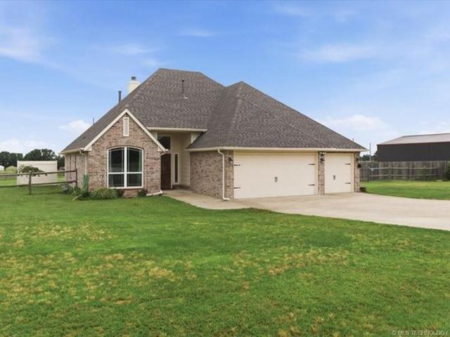 30104 Gale Ave, Inola, OK 74036