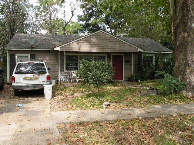 3010 McCrarey Dr, Houston, TX 77088