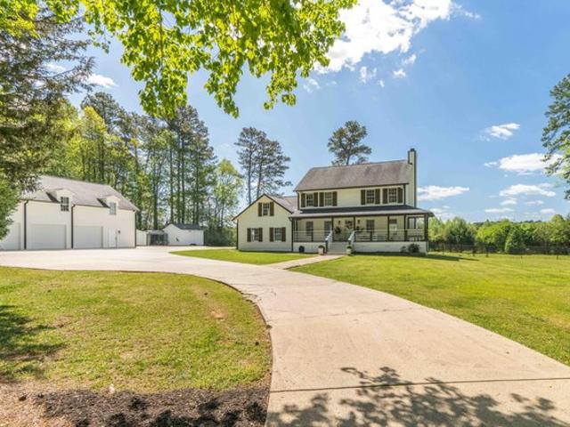 3010 Blueberry Ln, Chapel Hill, NC 27516