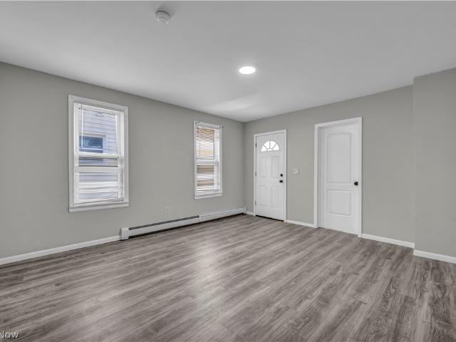 3010 Daisy Avenue Up