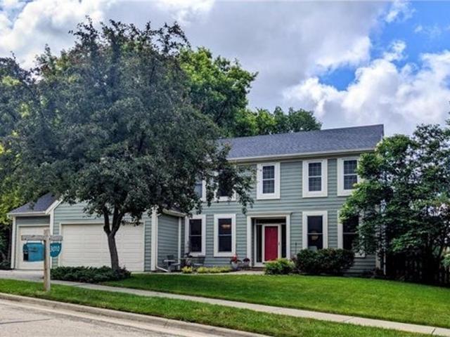 3010 Fox Valley Dr SW, Rochester, MN 55902