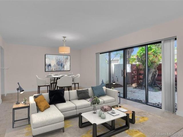 3010 Lakewood Ln Unit 319, Hollywood, FL 33021