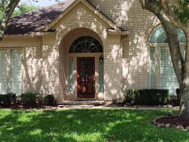 3010 Ravensport Dr, Pearland, TX 77584