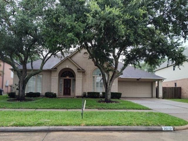 3010 Ravensport Dr, Pearland, TX 77584