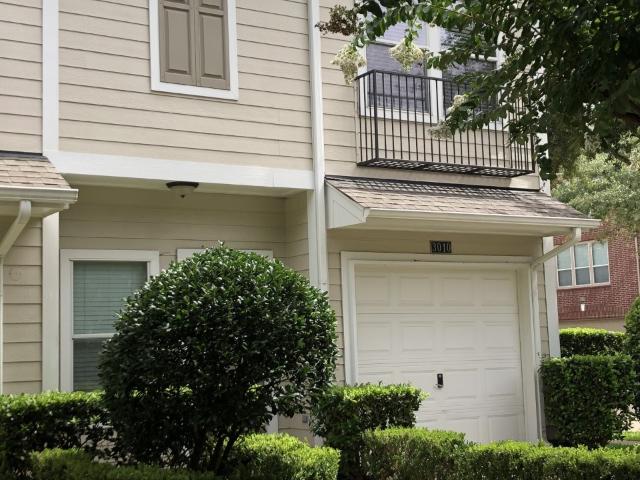 3010 S Heights Hollow Ln, Houston, TX 77007 | MLS #96860 | Compass