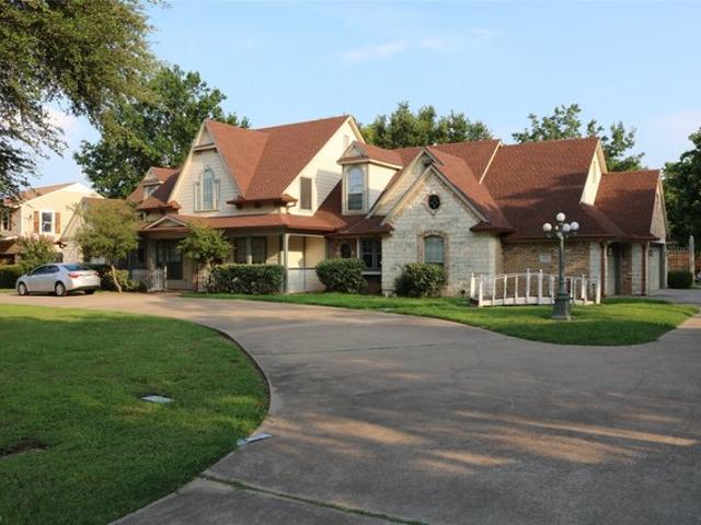 3010 Saint Lo Dr, Irving, TX 75060