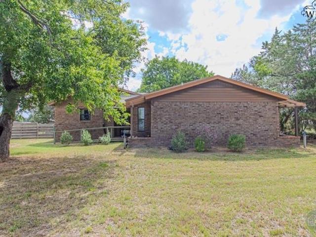 3010 Sand Rd, Vernon, TX 76384