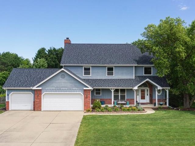 3010 Thornwood Ln, Bloomington, IL 61704