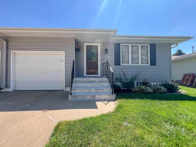 3010 Viking Dr Unit 1, Sioux City, IA 51104