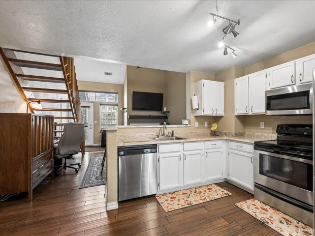 3010 W Prentice Avenue # H