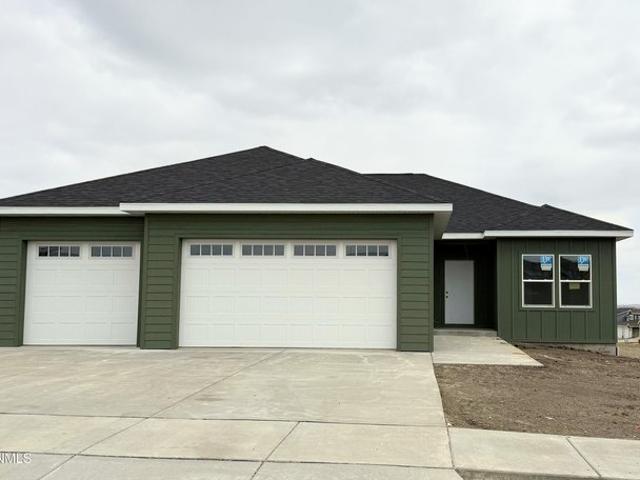 3010 29th Ave W, Williston, ND 58801