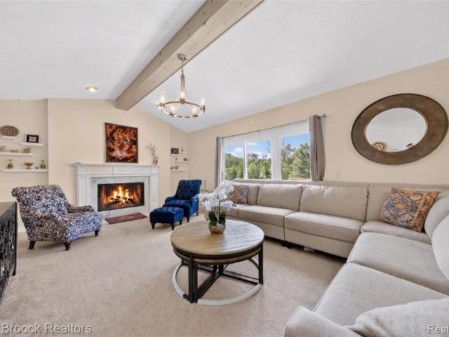 30118 Kingsway Drive
