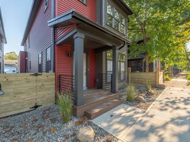 3011 Monroe Ave, Cleveland, OH 44113