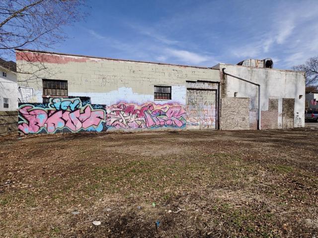 3011 N Centre Street