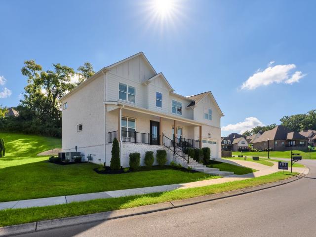 3011 Nichols Vale
