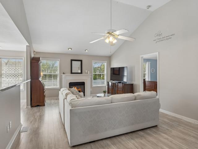 3011 Candlelite Dr