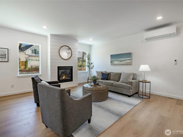 3011 Cedar View Way