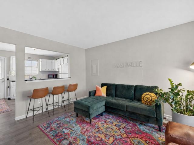 3011 Conviser Dr