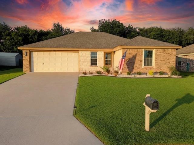 3011 Cricket Dr, Bellmead, TX 76705