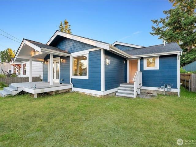 3011 Elm St, Bellingham, WA 98225