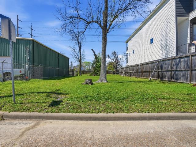 3011 Elysian St, Houston, TX 77009 | MLS #37895 | Compass