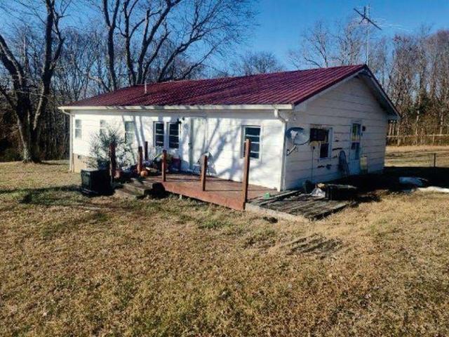 3011 Henderson Rd, Springfield, TN 37172