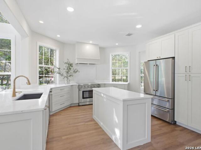 3011 River Way