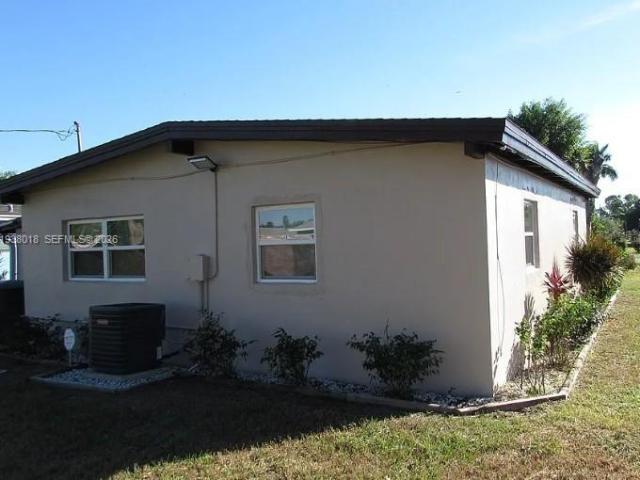 3011 St Charles St, Fort Myers, FL 33916 | MLS #A11938