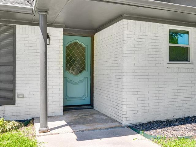 3011 Tanglewood Drive