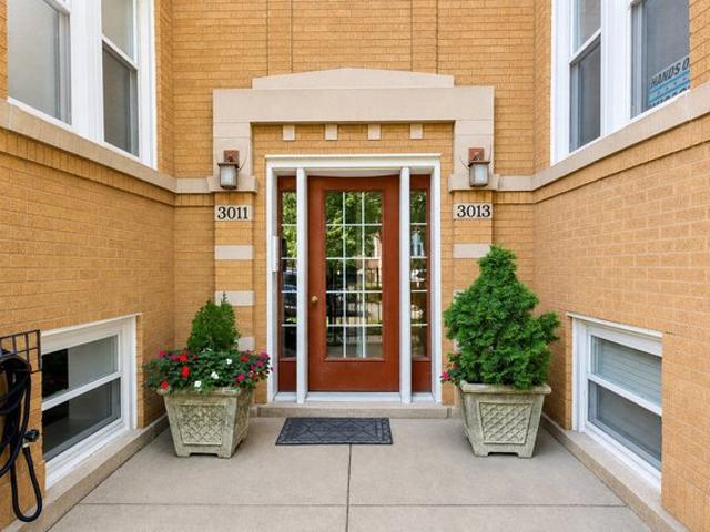 3011 W Gunnison St Unit 1W, Chicago, IL 60625