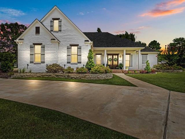 3011 W Queens Way, Marshall, TX 75672