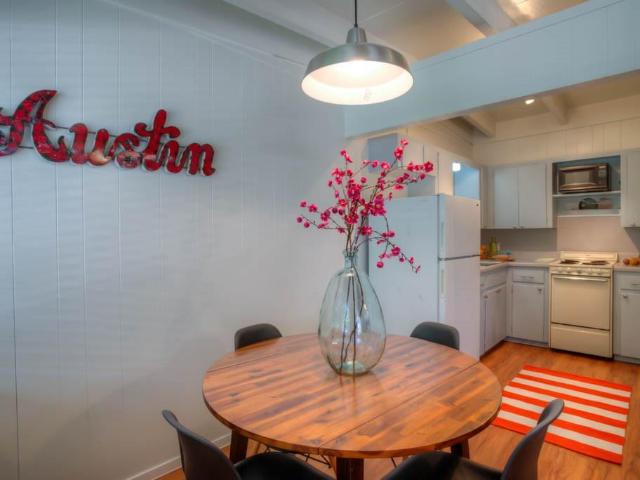 3011 Whitis Ave, Unit 205, Austin, TX 78705 | MLS #2900