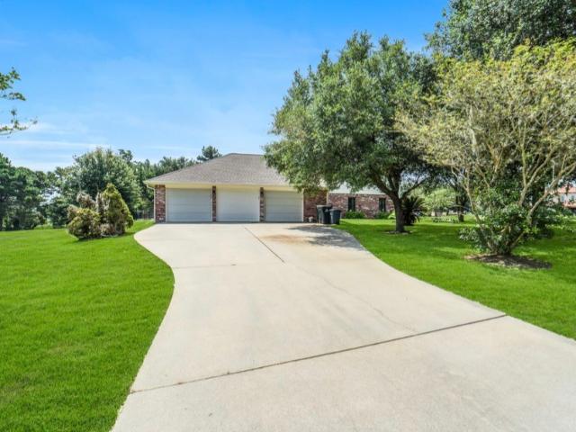 3011 Willow Oak Lane