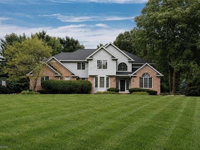 30125 Stillwater Ln, Solon, OH 44139