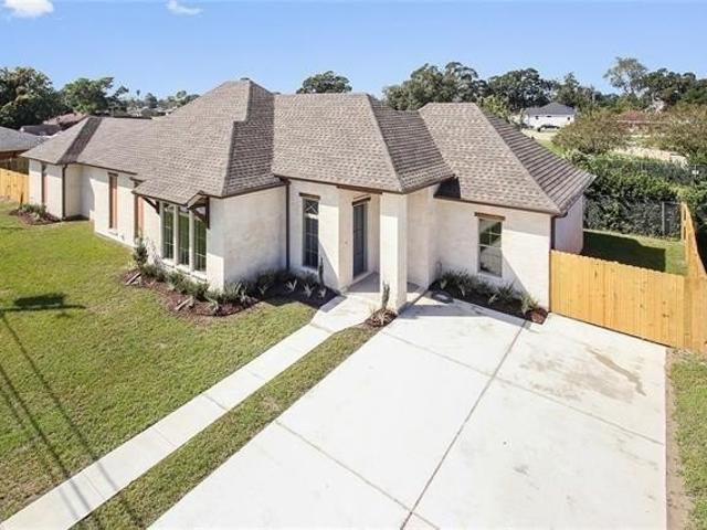 3012 Mumphrey Rd, Chalmette, LA 70043