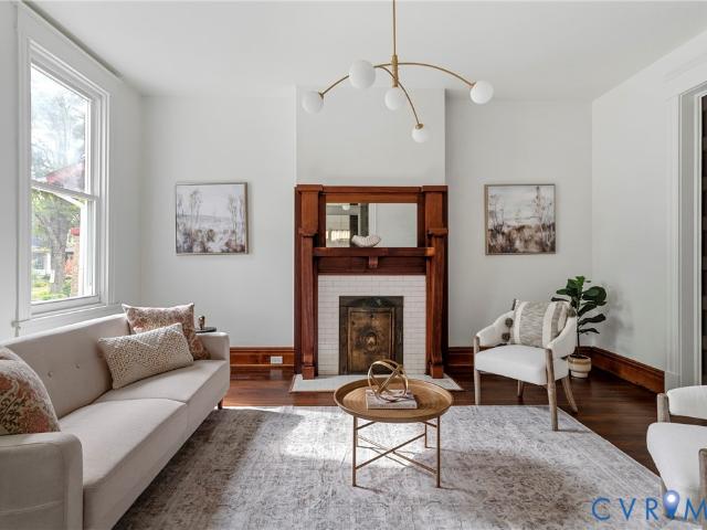 3012 Montrose Ave