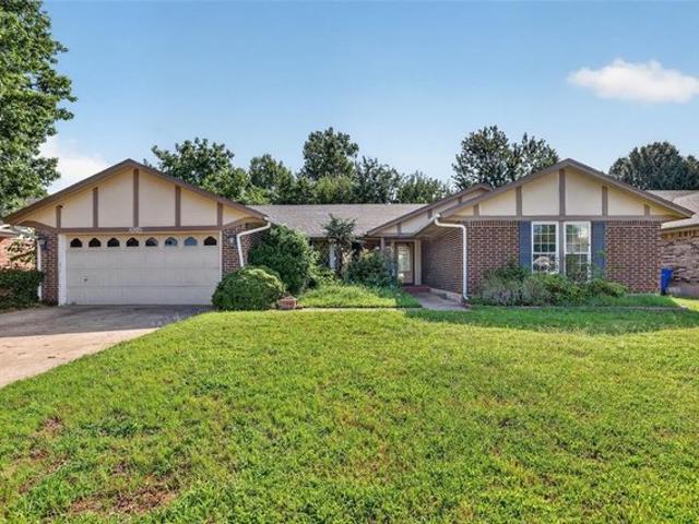 3012 N Meadowood Dr, Oklahoma City, OK 73110