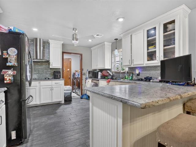 3012 N Meadowood Drive
