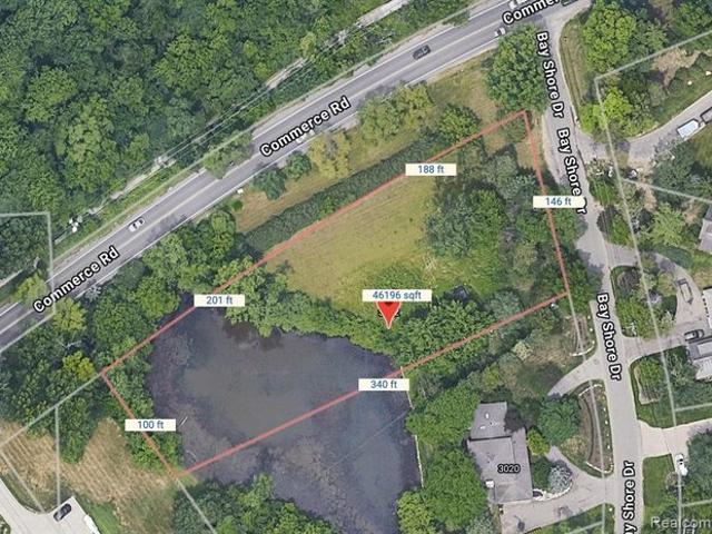 3012 Bay Shore Dr, West Bloomfield Township, MI 48324