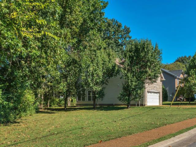 3012 Brisbane Dr