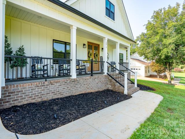 3012 Cedar Point Drive
