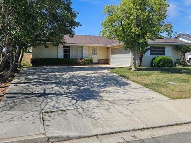 3012 Fordham St, Bakersfield, CA 93305