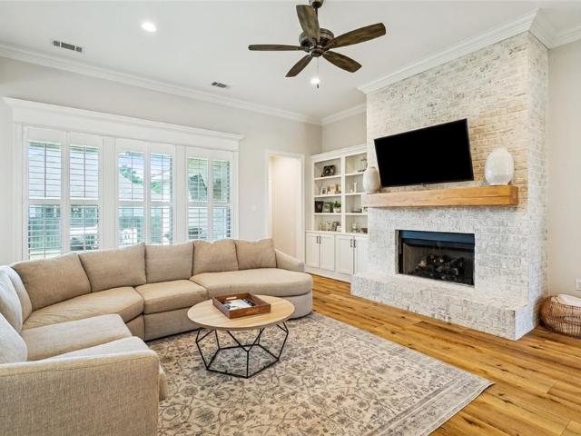 3012 Rock Dove Drive