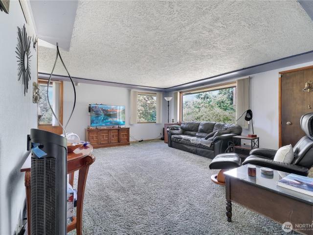 3012 th Street SE