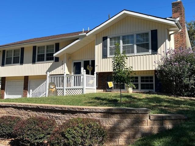 3012 W 19th St, Lawrence, KS 66047
