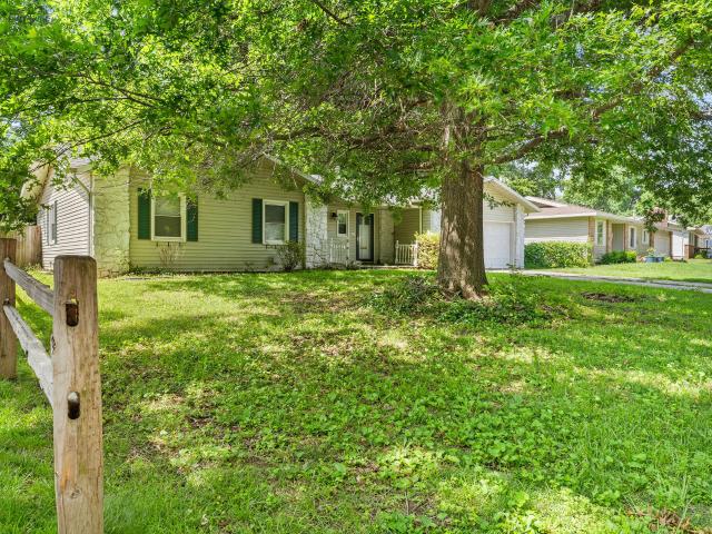 3012 W Countryside Drive