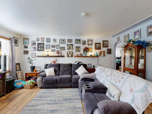 3012 Willow Dr