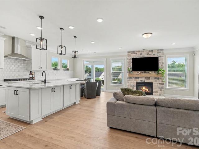 3013 Bent Willow Drive