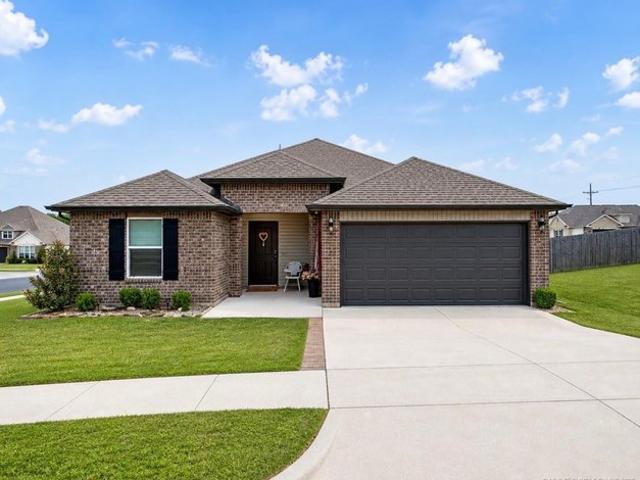 3013 Blake Cir, Bartlesville, OK 74006