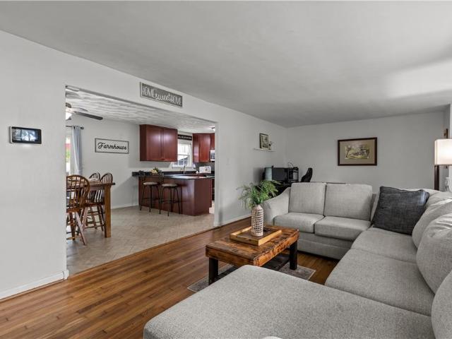 3013 Bowling Green DR